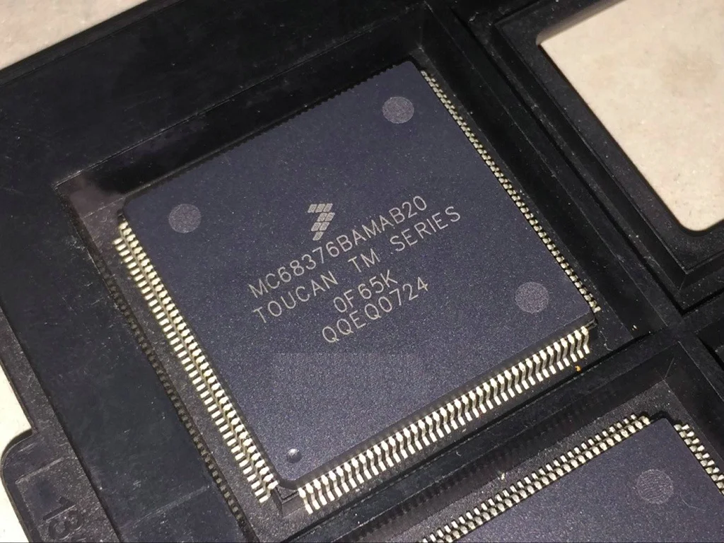 1PCS MC68376BACAB20 MC68376BACFT20 MC68376BAMAB20 QFP160 Genuine products guarantee quality ...