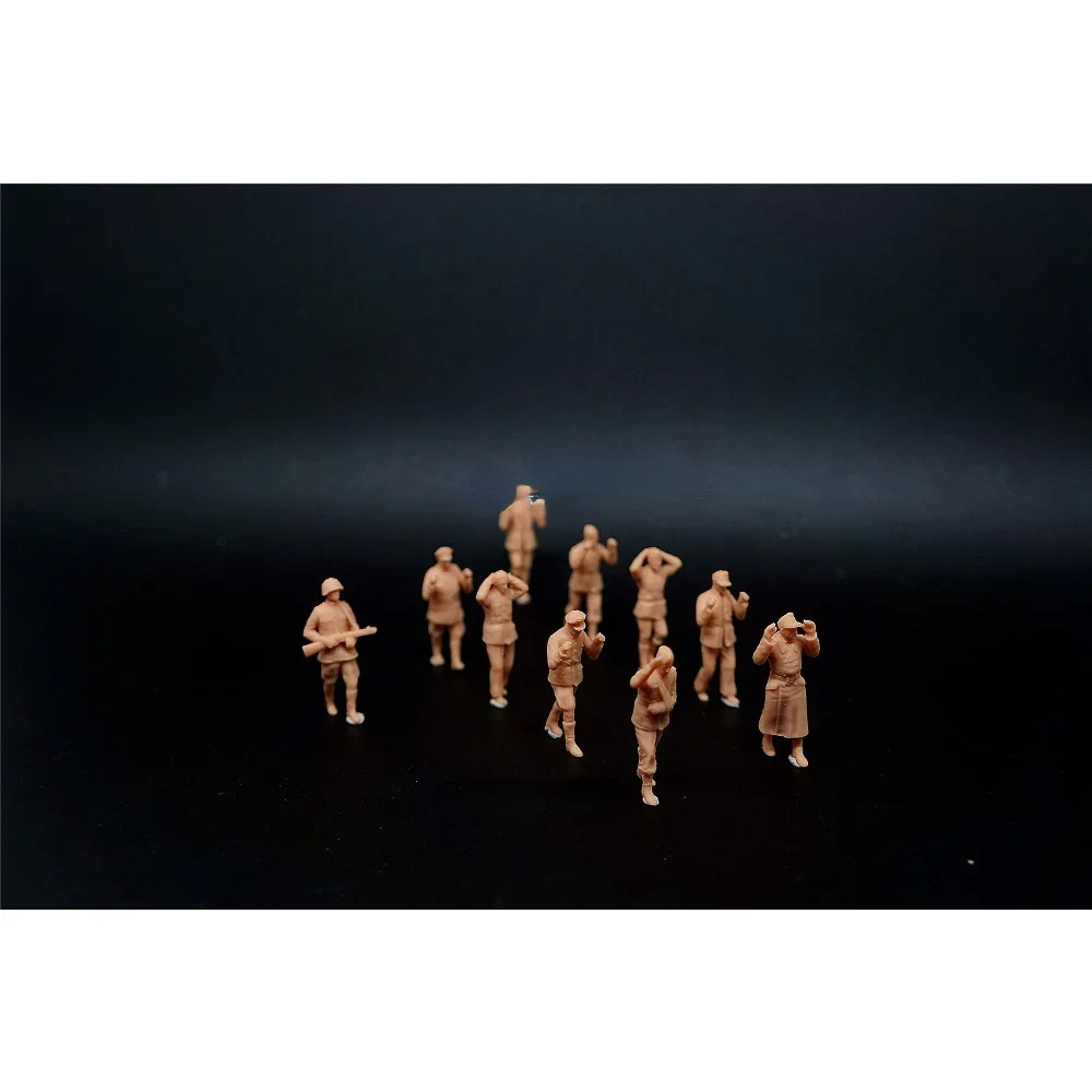 1-72-Soviet-Captive-German-10-Person-Histone-miniature-Soldier.jpg