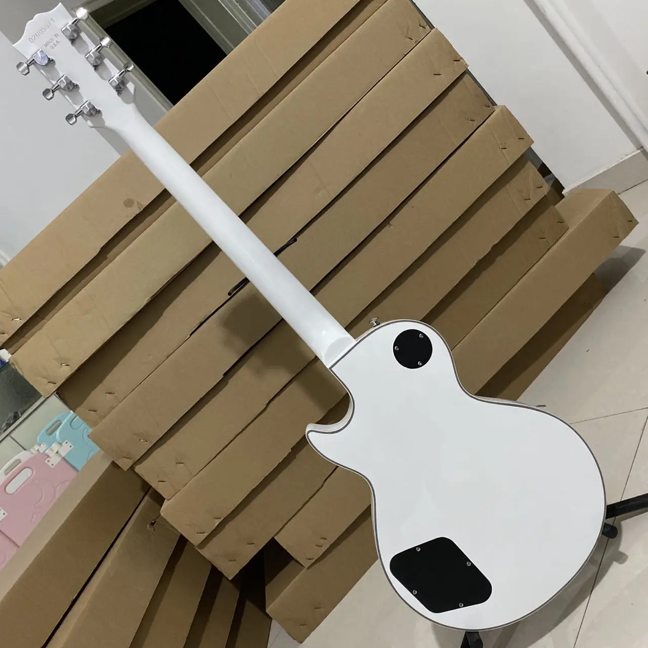 Buckethead Hand Size