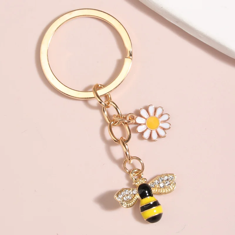 Cute-Keychain-Bee-Honeycomb-Heart-Flower-Key-Ring-Garden-Key-Chains ...