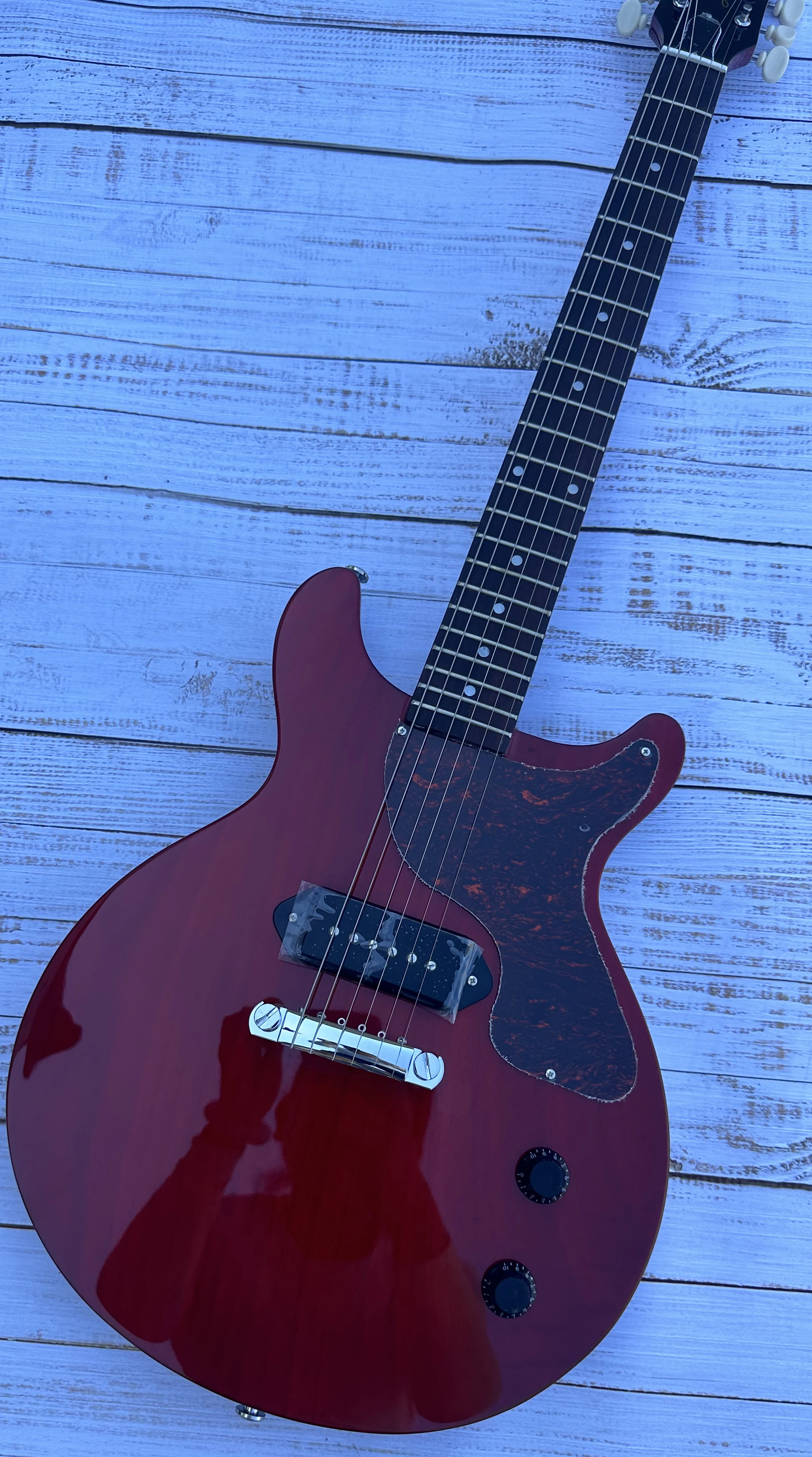 Standard-electric-guitar-white-pearl-inlay-transparent-red-retro-tuner ...