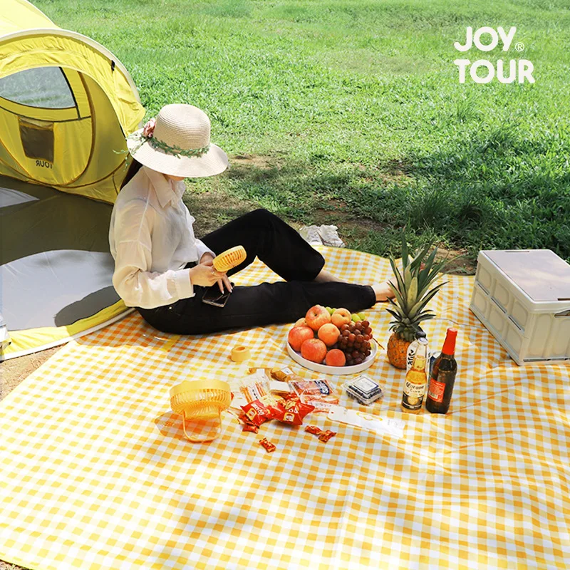 Disposable-yellow-and-red-checkered-picnic-mat-Outdoor-barbecue-picnic ...