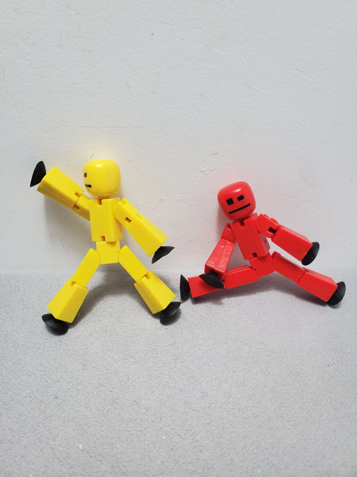 Can Choose 8cm Sticky Robot Action Toy Figures with Sucker Deformable ...