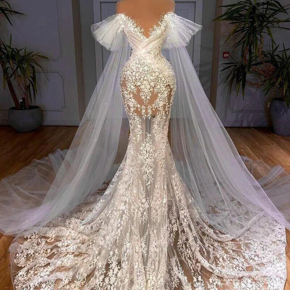 Gorgeous-White-Fishtail-Skirt-Lace-Wedding-Dress-Cape-V-neck-Clip ...