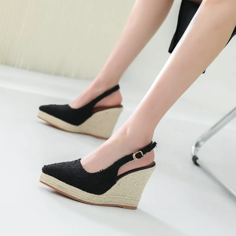 Sepatu Wedges Wanita Modis