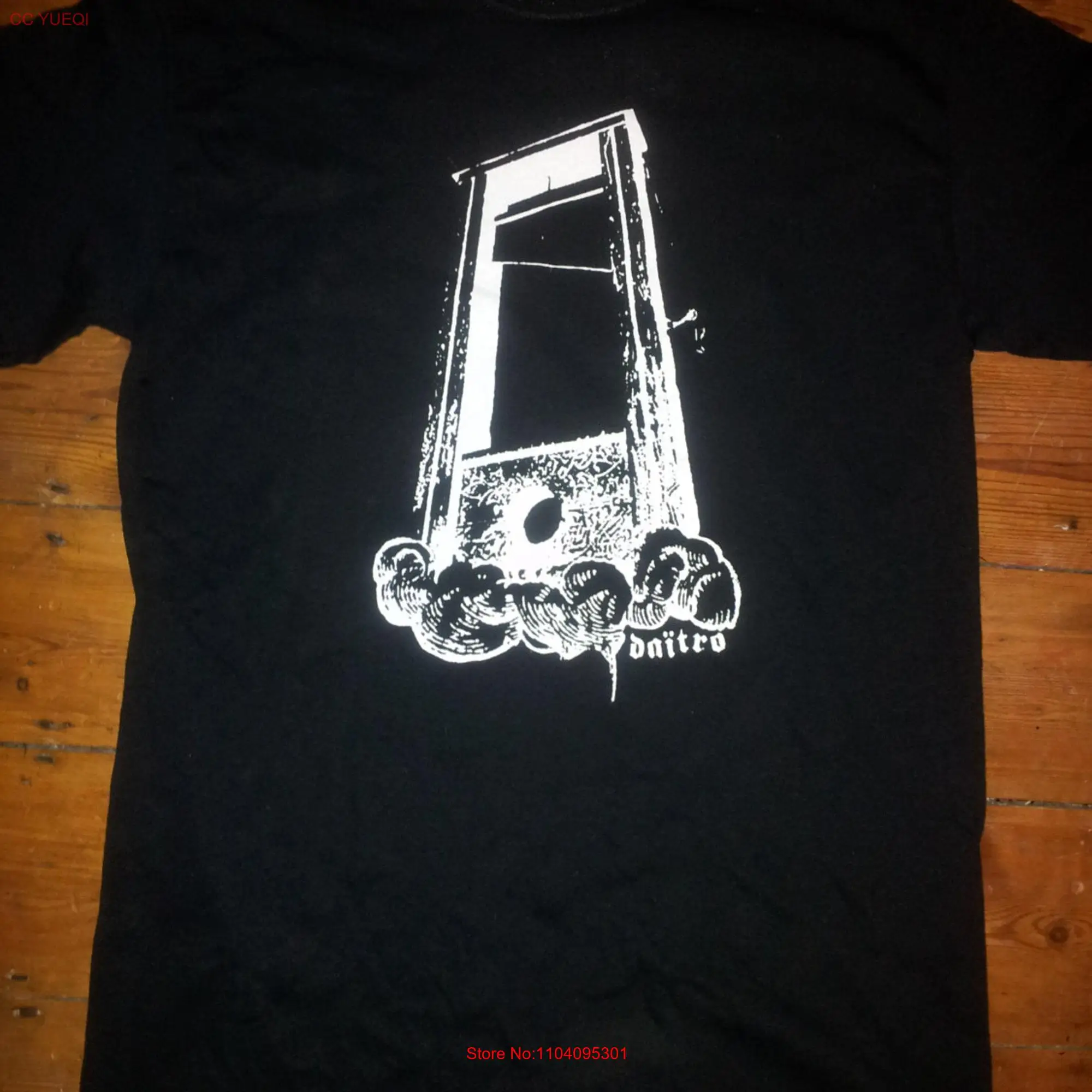Da-tro-guillotine-t-shirt-hardcore-screamo-band-long-or-short-sleeves.jpg
