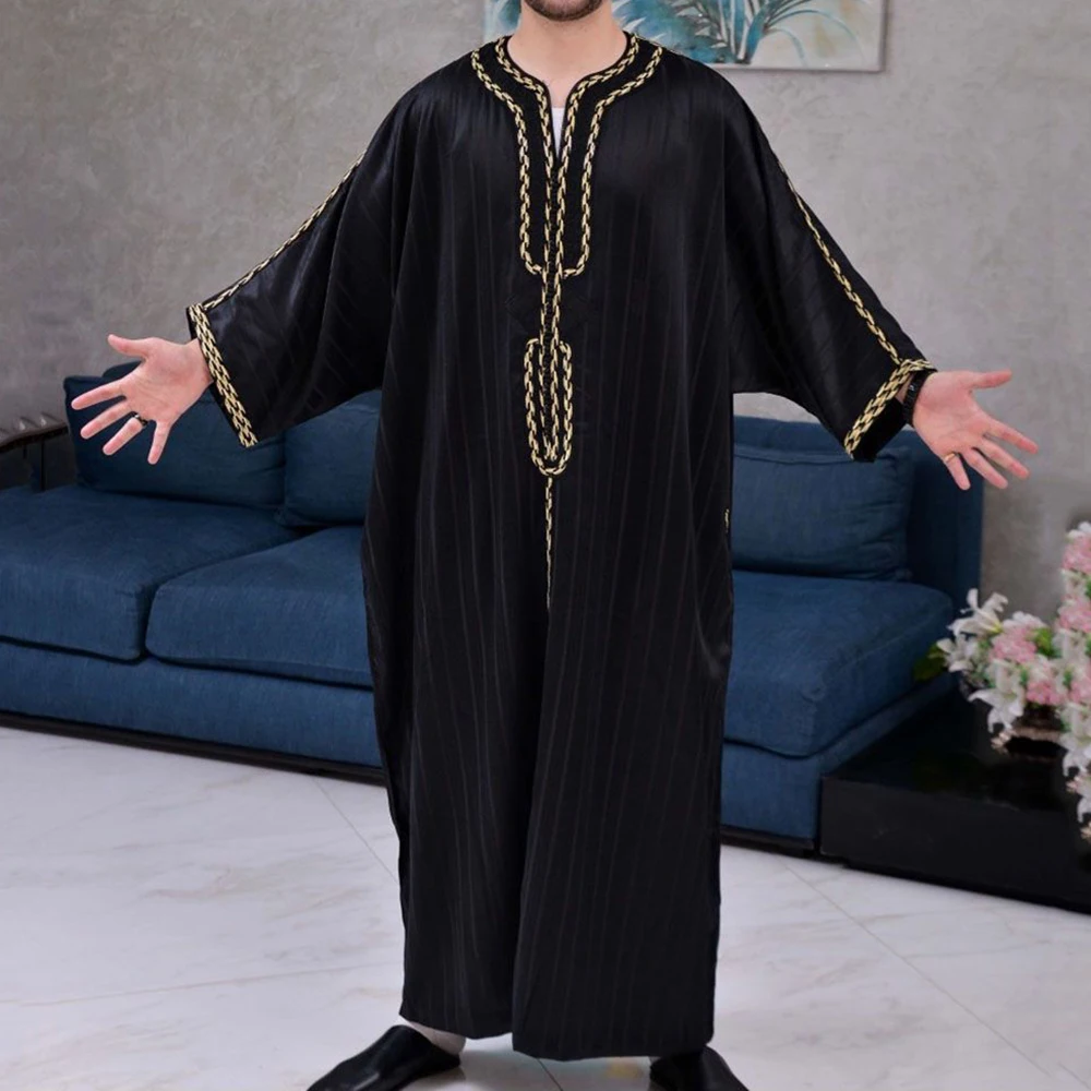 2023 New Muslim Ethnic V Neck Men Totem Striped Robe Saudi Arabian Clothing Khamis Muslim Robe ...