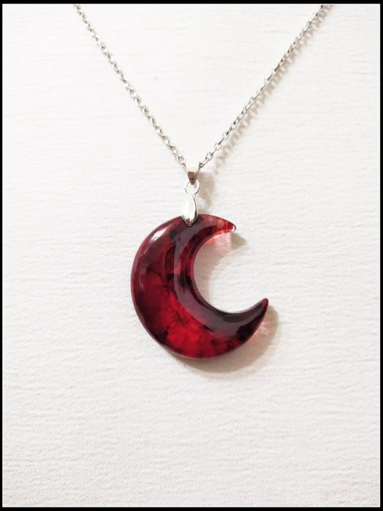New-Gothic-Blood-Moon-Necklace-Punk-Ruby-Crystal-Red-Moon-Pendant ...