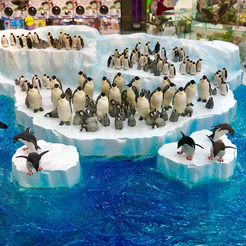 Emperor Penguin Habitat Diorama