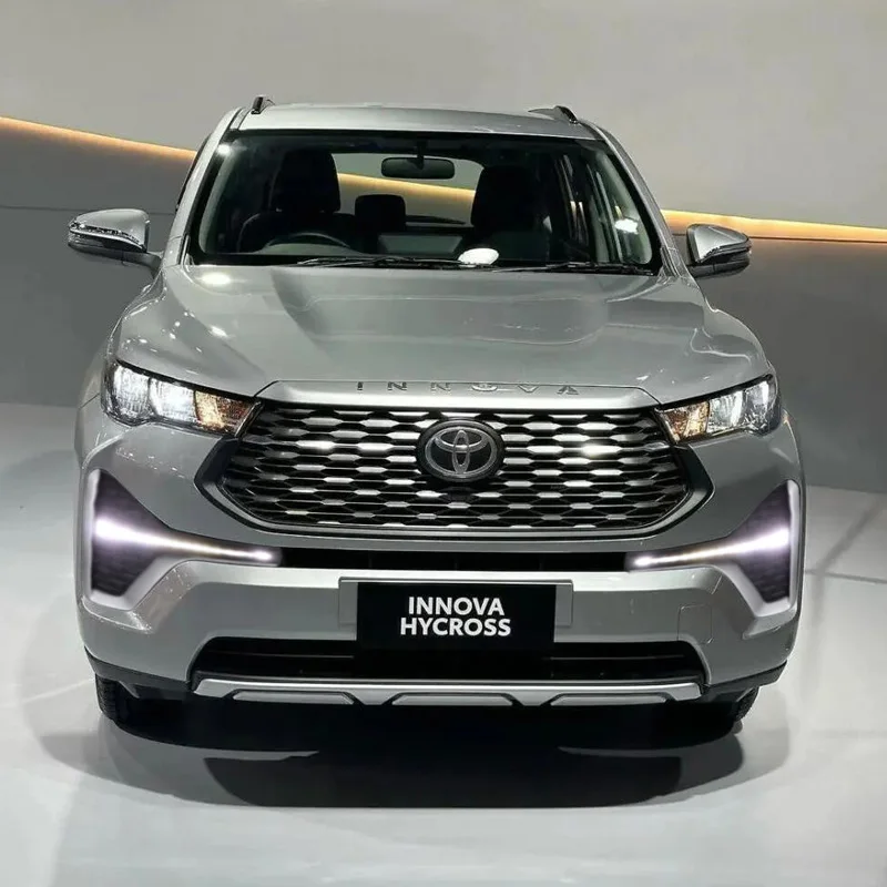 Toyota Innova 2022 Silver