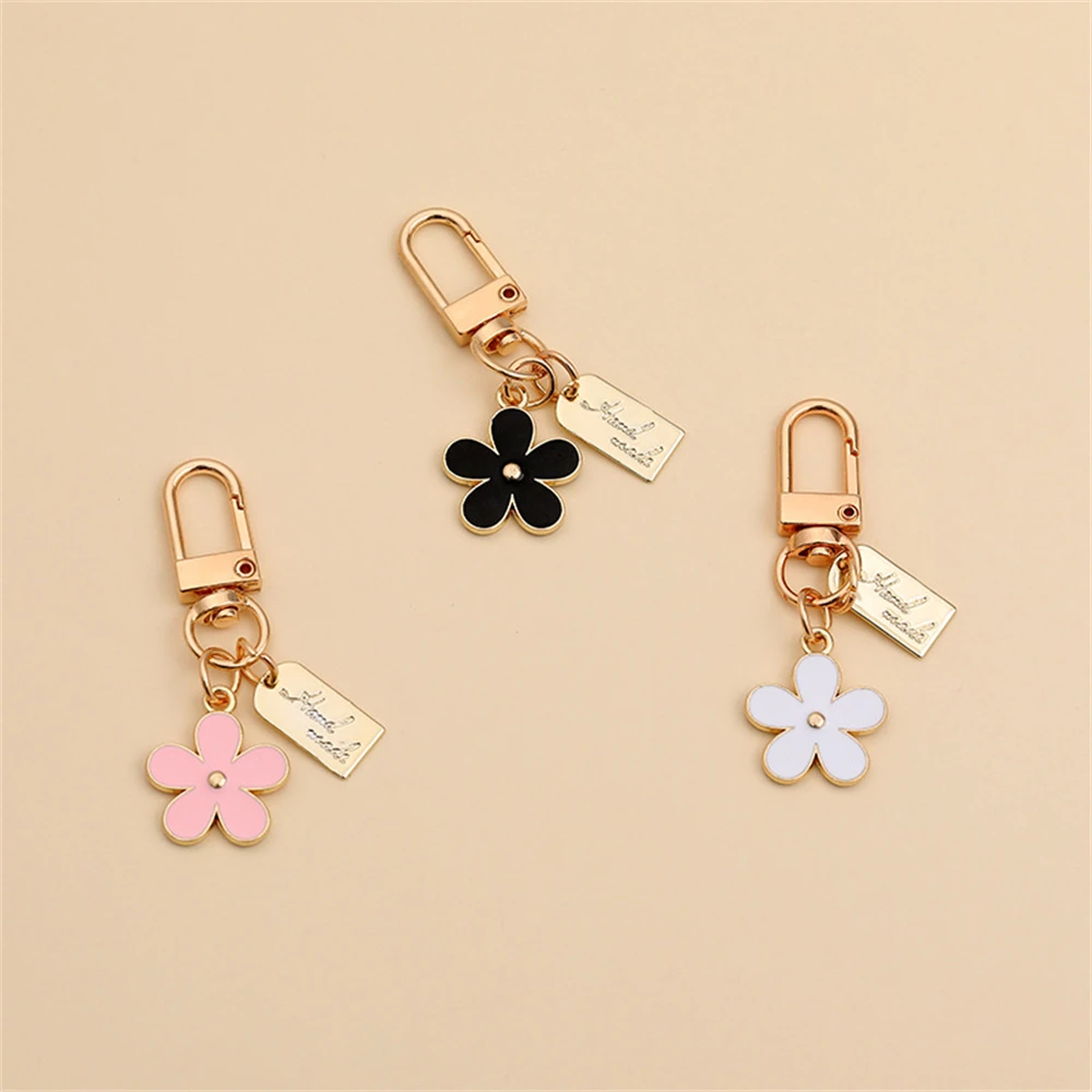 Cute-Mini-Daisy-Keychain-for-Women-Handbag-Trinkets-Bluetooth-Headset ...