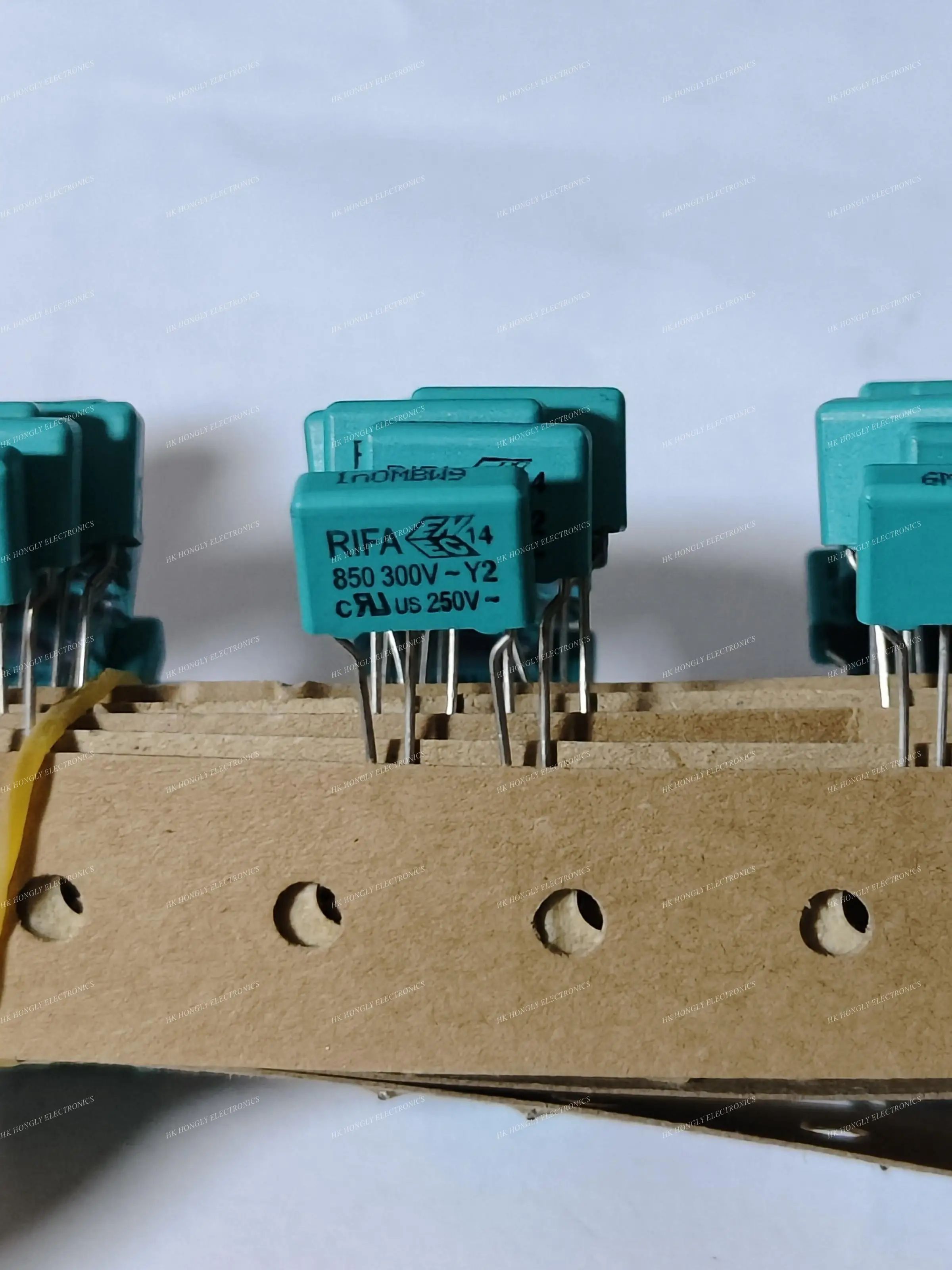 10PCS PHE850 850 300V Y2 1n0 102 2n2 222 4n7 472 5n6 562 6n8 682 0 ...