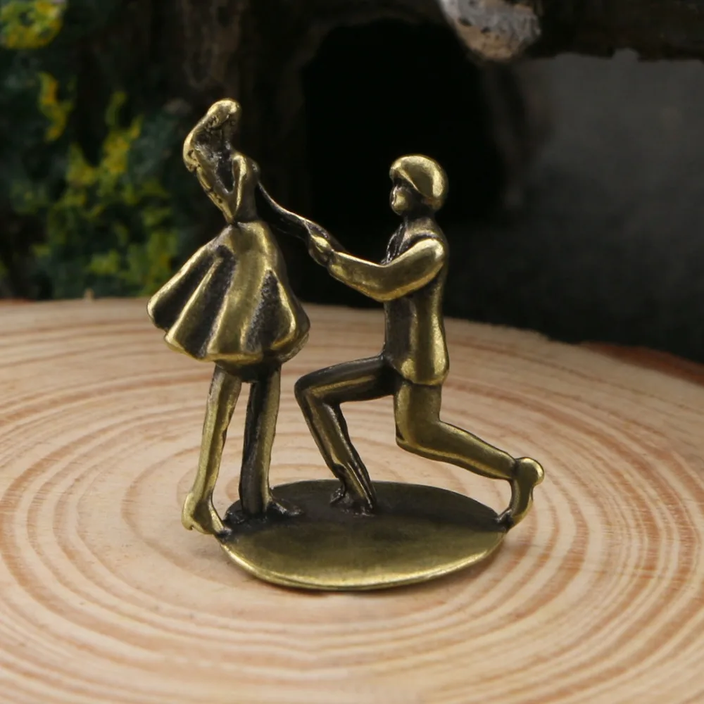 Mini Couple Statue Craft Couple Miniature Proposal Figurine Artistic ...