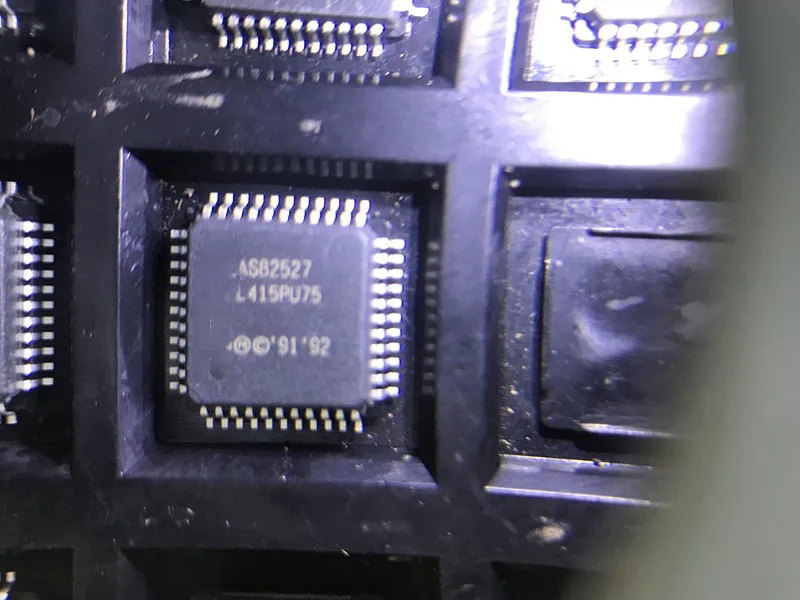 3PCS AS82527 QE82527 MC908AZ60ACFUE S2060A ISP1761BE ISP1761 new you ...