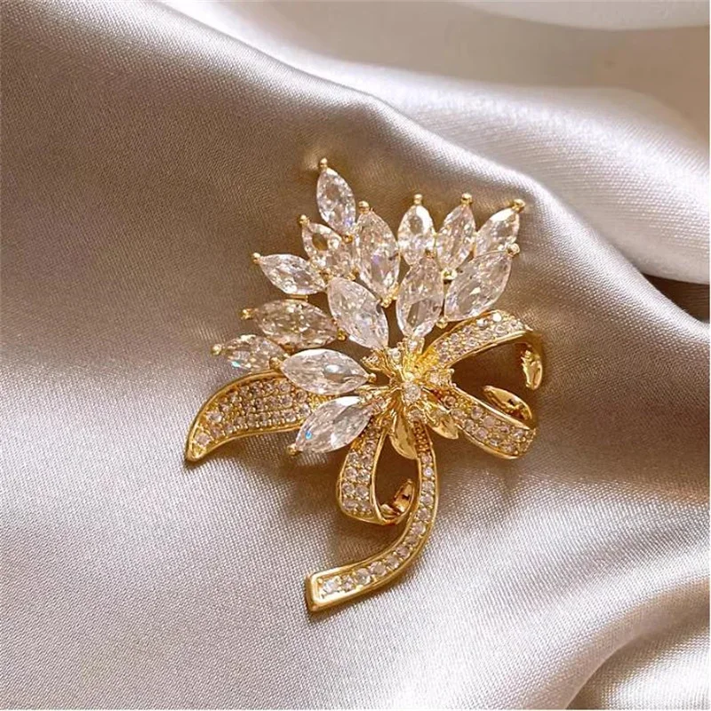 Rhinestone Flower Brooch for Women Men Simple Plant Brooches Pins ...