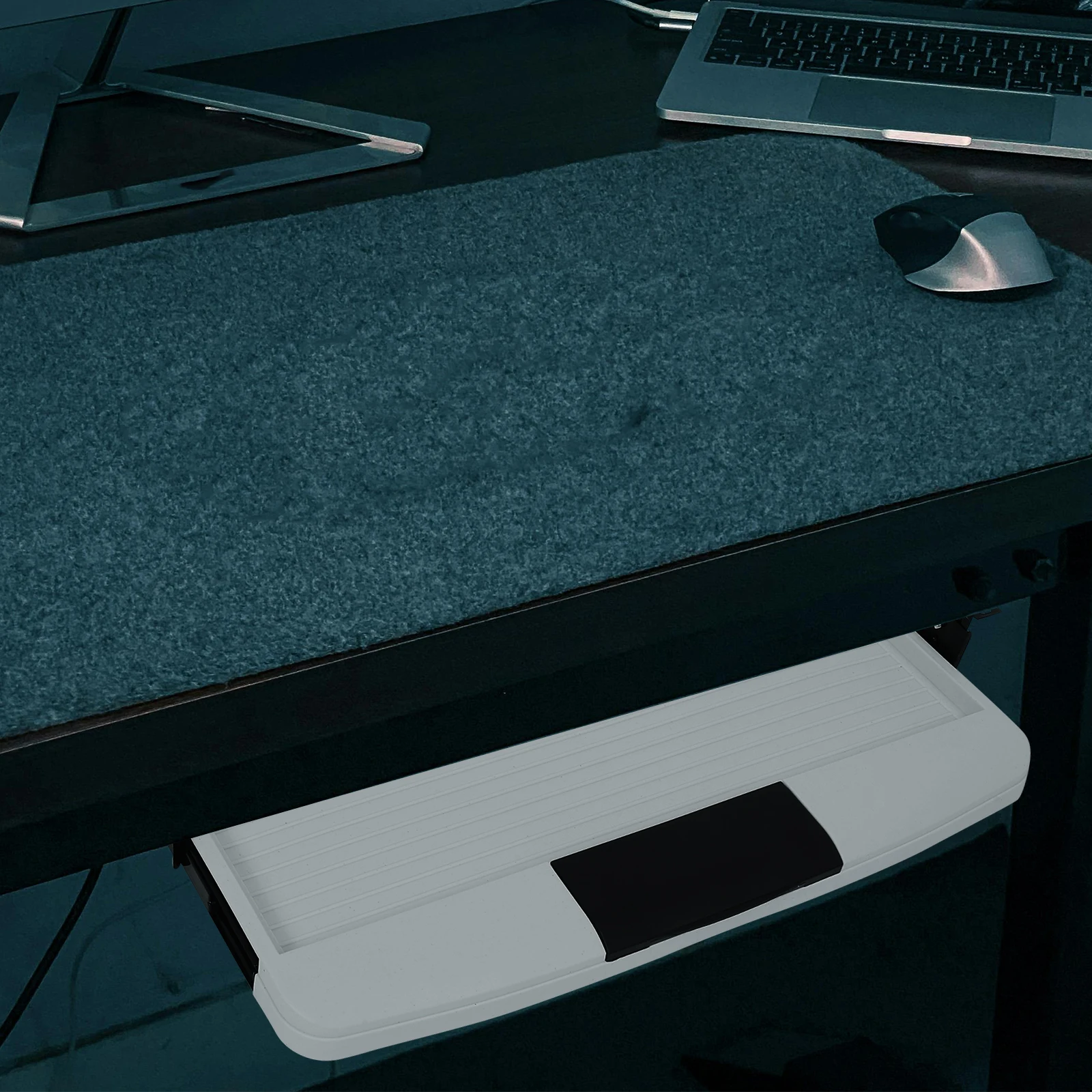 Resin Desk: A Modern Solution for Functional and Stylish Workspaces