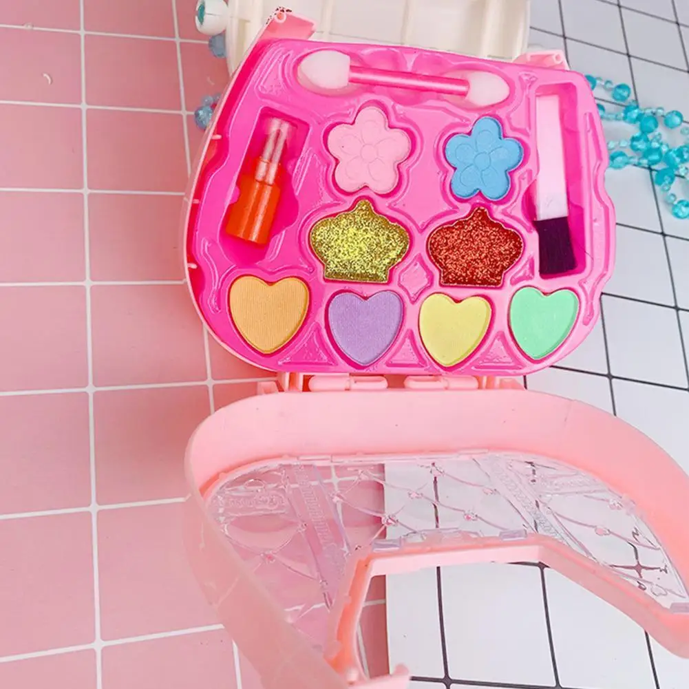 Barbie Makeup Set Games