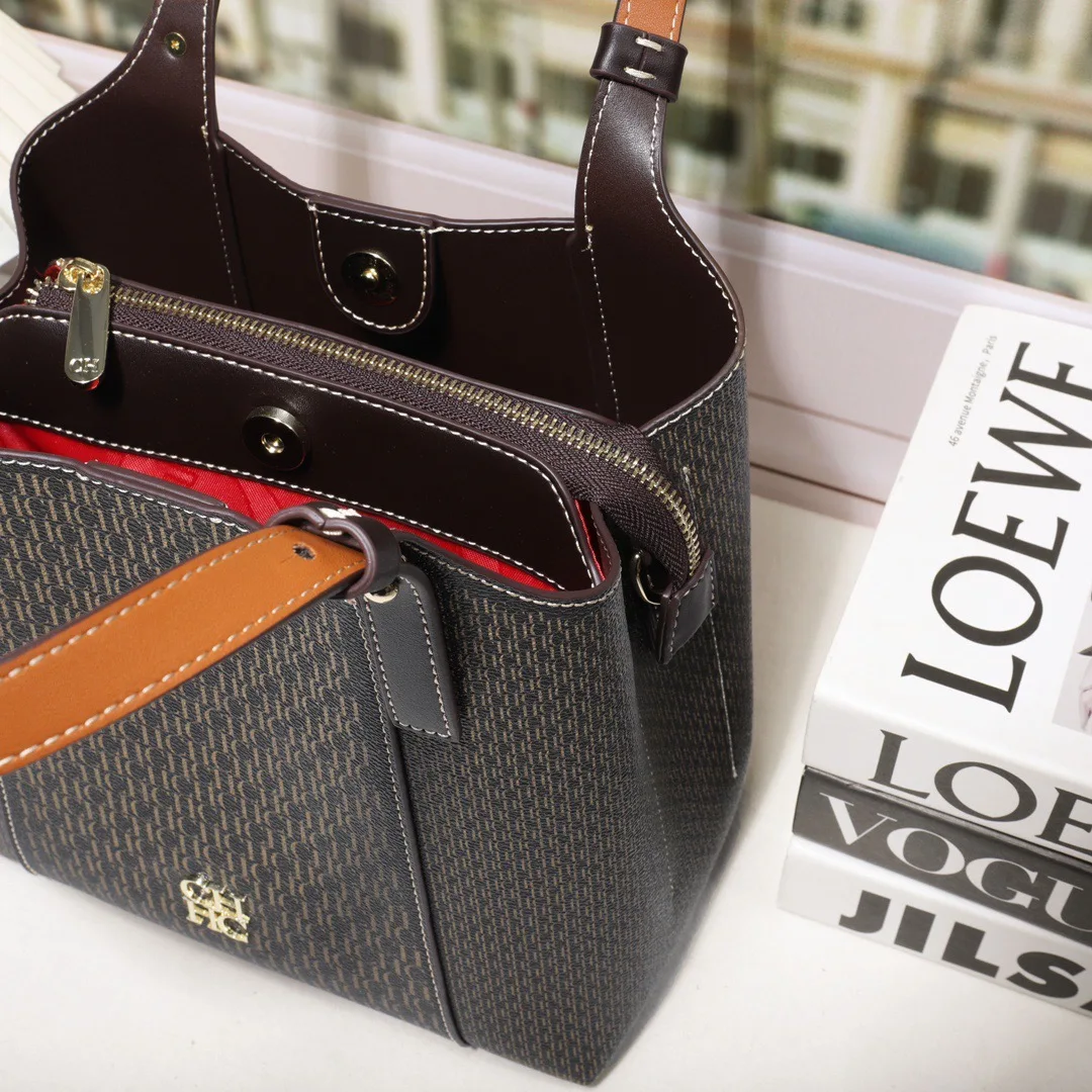 Ch Carolina Herrera Bags | Ch Shoulder Bag | Chhc Womens Bags | Womens ...