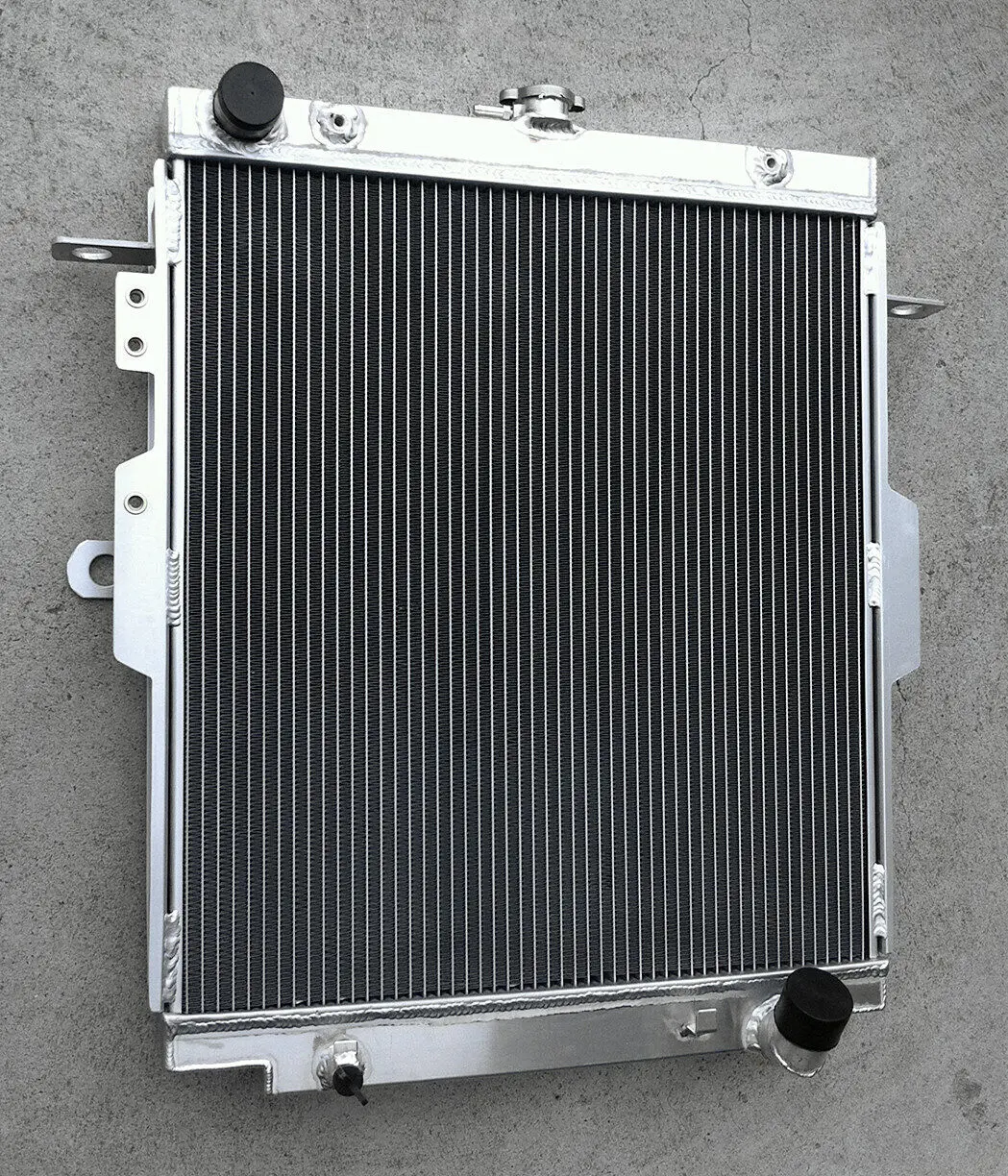 Aluminium-Radiator-for-Toyota-Land-Cruiser-HDJ78R-HDJ79R-HZJ78R-HZJ79R ...