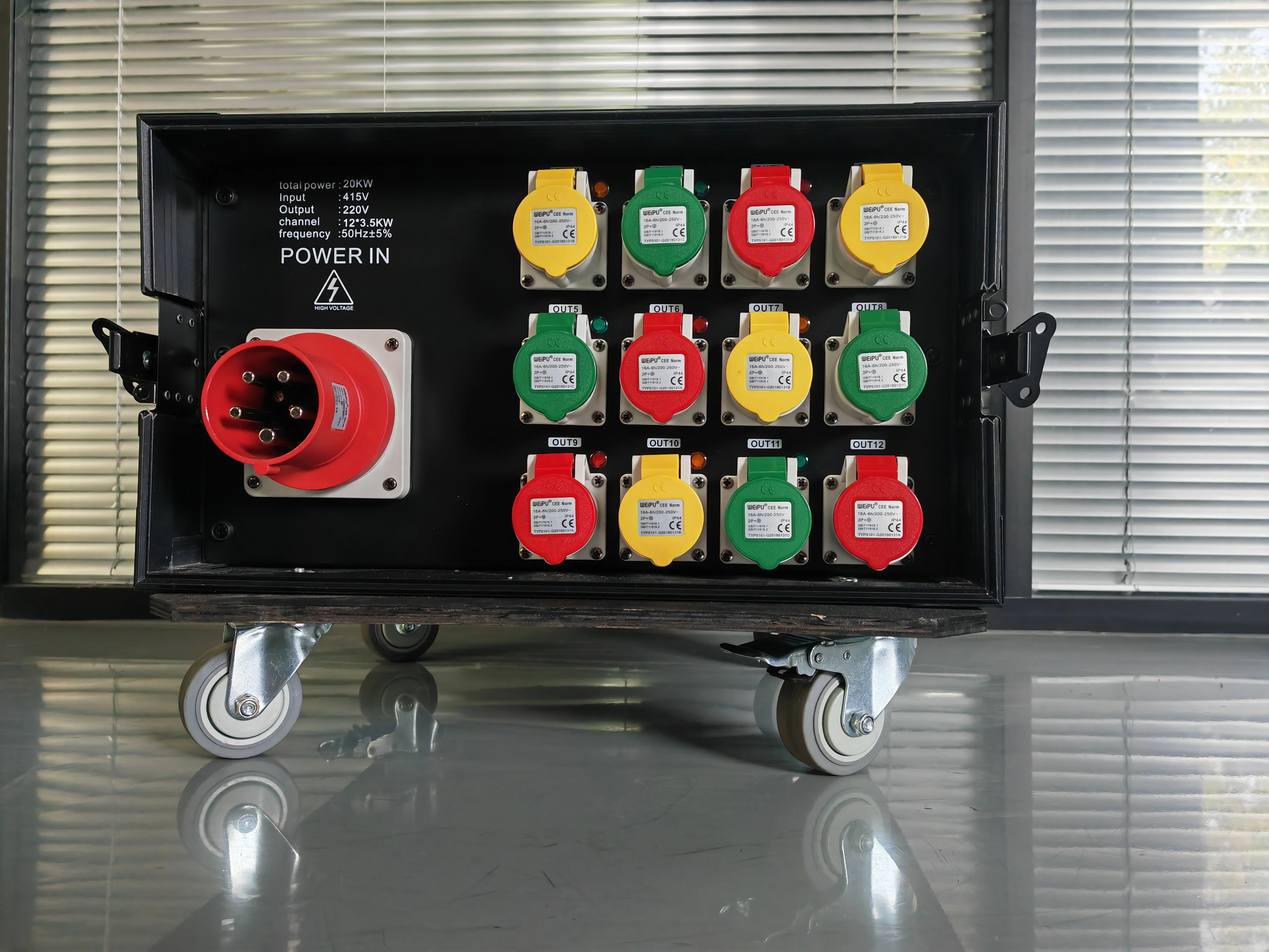 12-way-16A-industrial-plug-in-power-box-stage-lighting-LED-large-screen ...