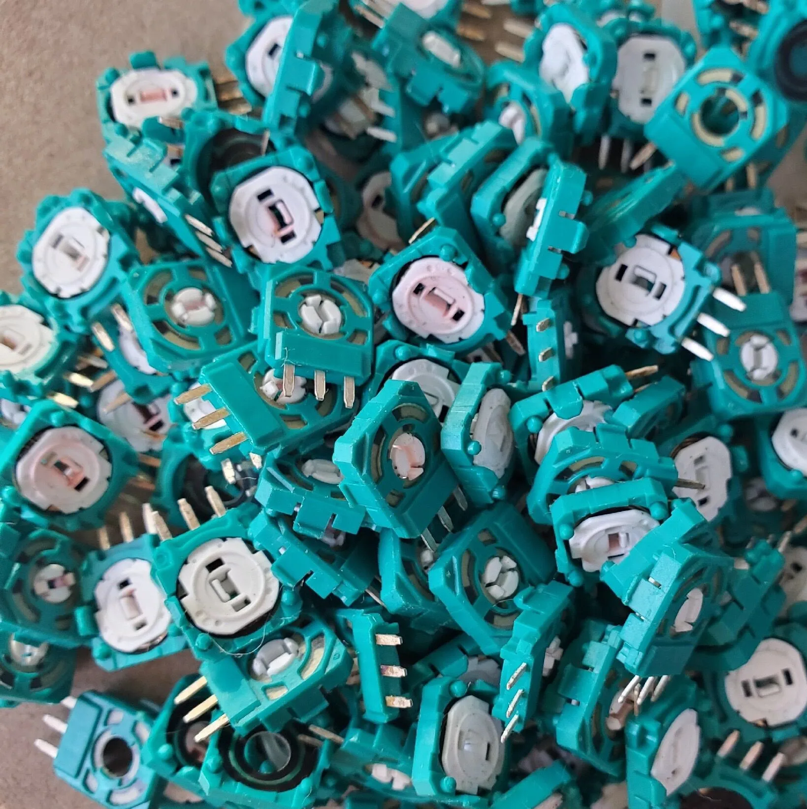 10pcs-20pcs-Original-NEW-Joystick-Potentiometers-Sensor-2-3K-Repair-for ...