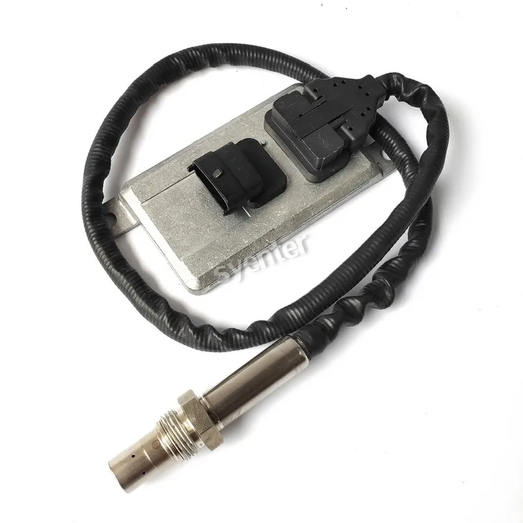 2894940 질소 산소 센서 5WK96675A 24V 디젤 NOX 센서 AARFN 2894940 5462436 A059B031 ...
