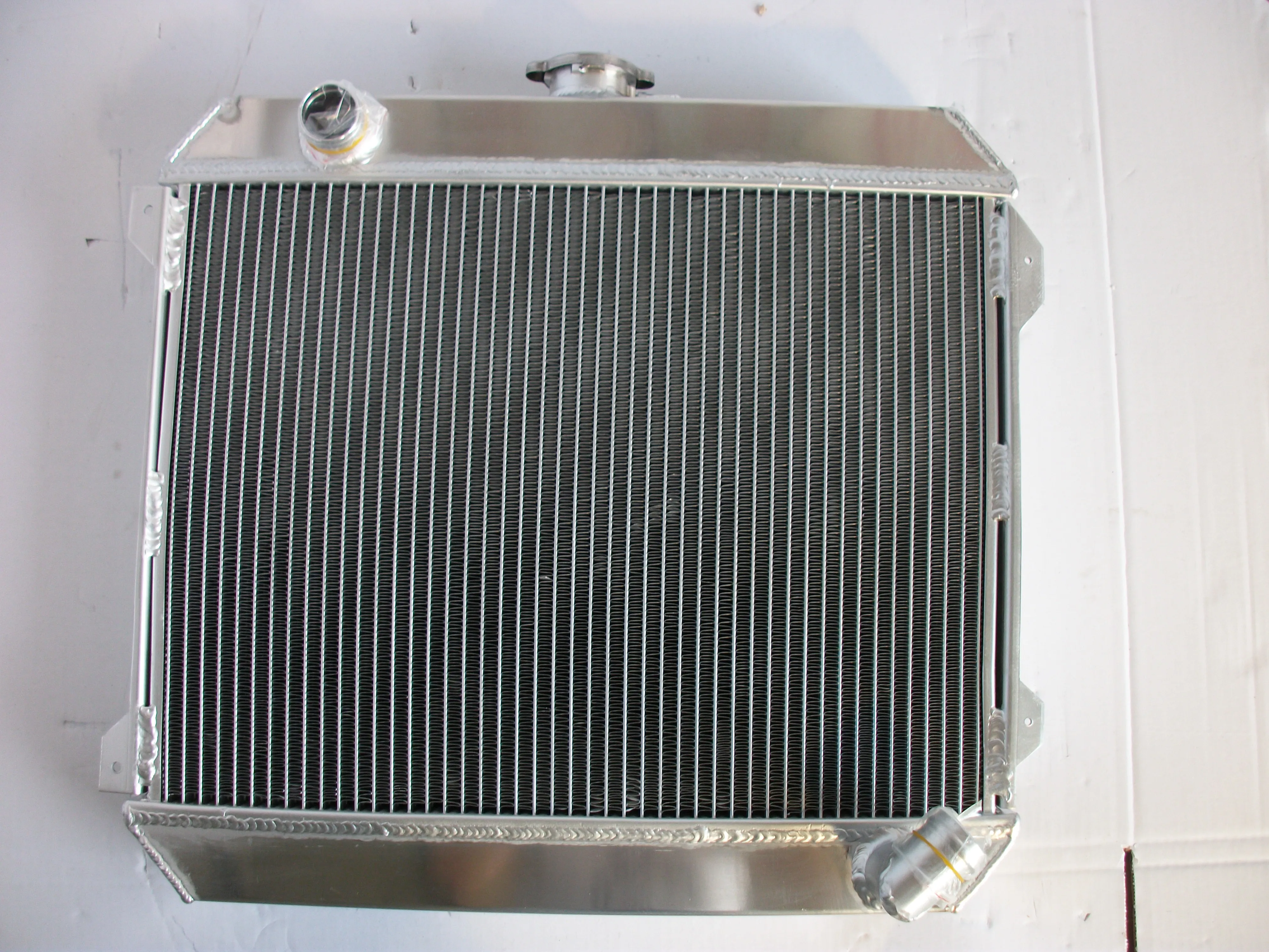 3-Row-Aluminum-Radiator-Compatible-With-1974-1979-Datsun-510-720-620 ...
