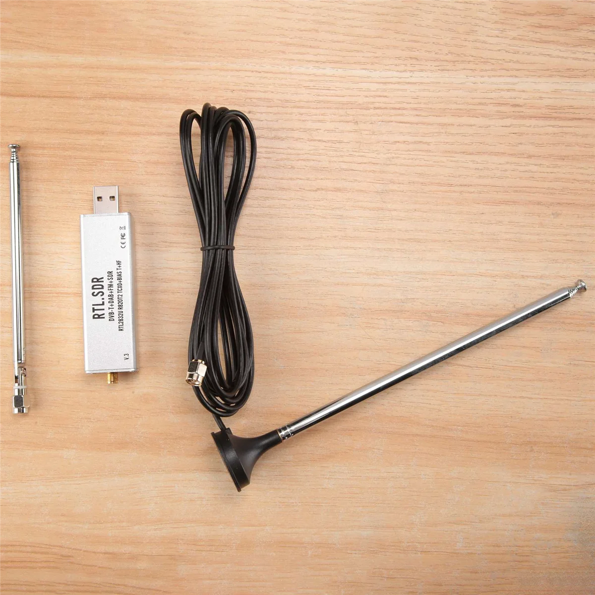 RTL-SDR-R820T2-V3-RTL2832U-Tuner-Telescopic-Antenna-Tuner-Antenna-Base.jpg
