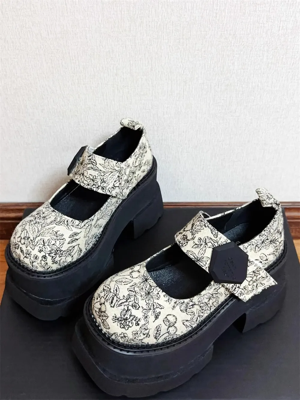 Woman-big-toe-China-Chic-style-thick-soled-Mary-Jane-Lefu-Shoes-Spring ...