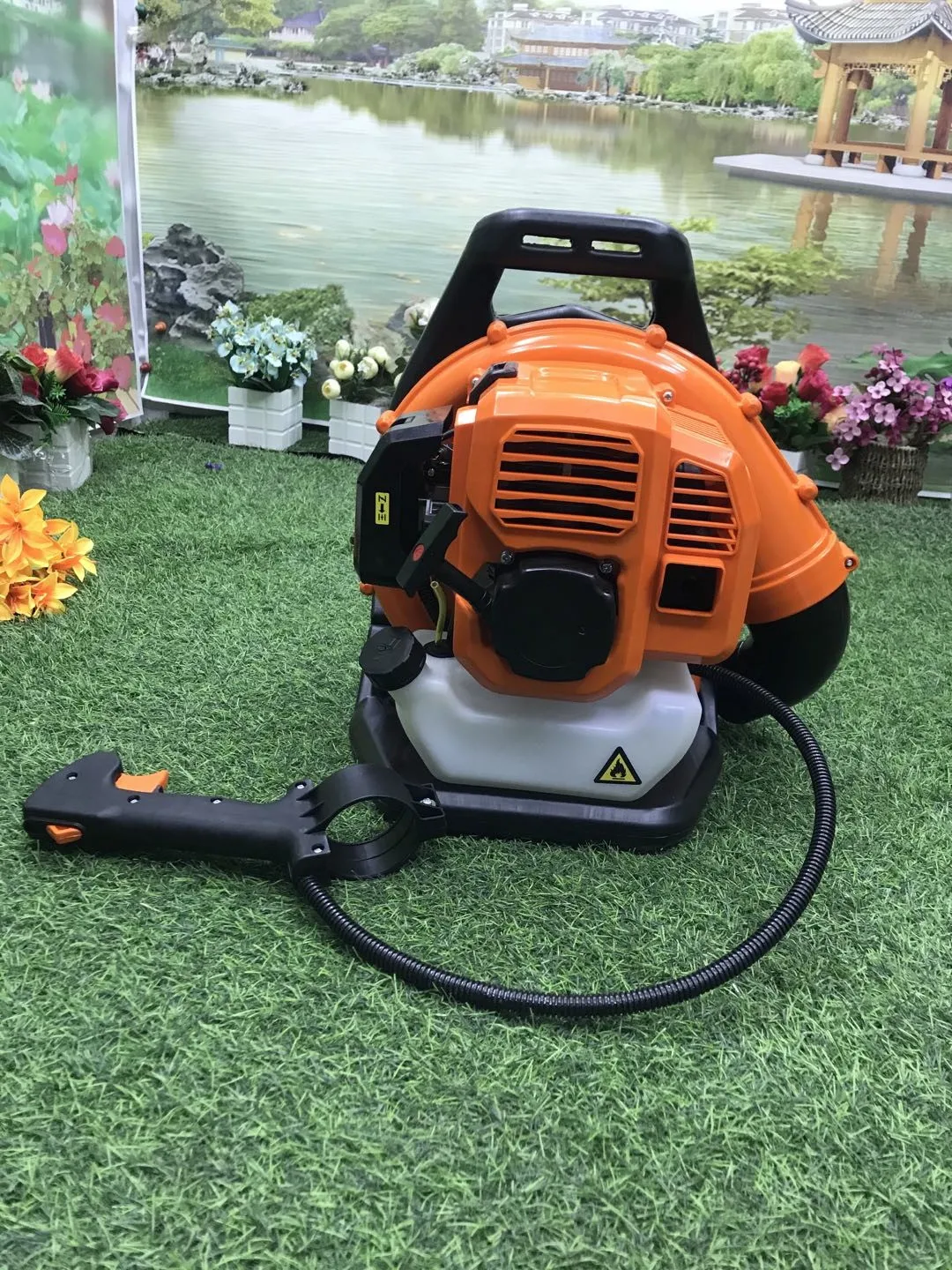Backpack Leaf Vacuum
