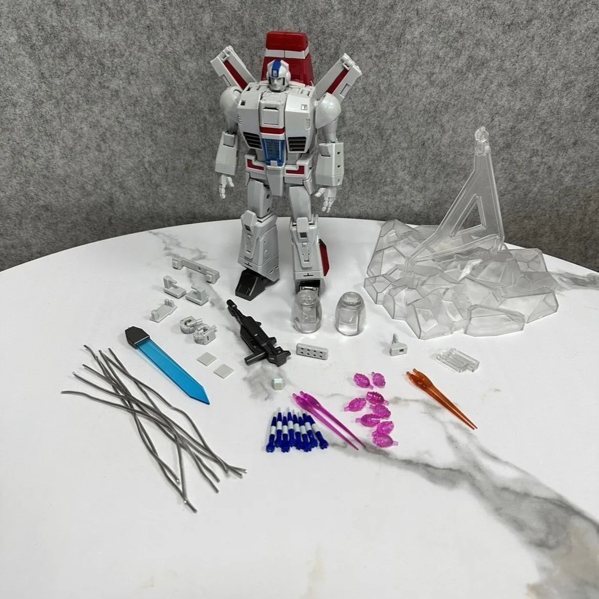 En-Stock-Transformers-MK-05-Jetfire-modelo-a-peque-a-escala-NA-versi-n ...