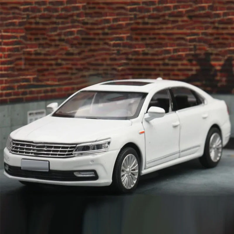 1-32-Passat-Sedan-Model-Simulation-Alloy-Diecast-Sound-And-Light-Pull ...