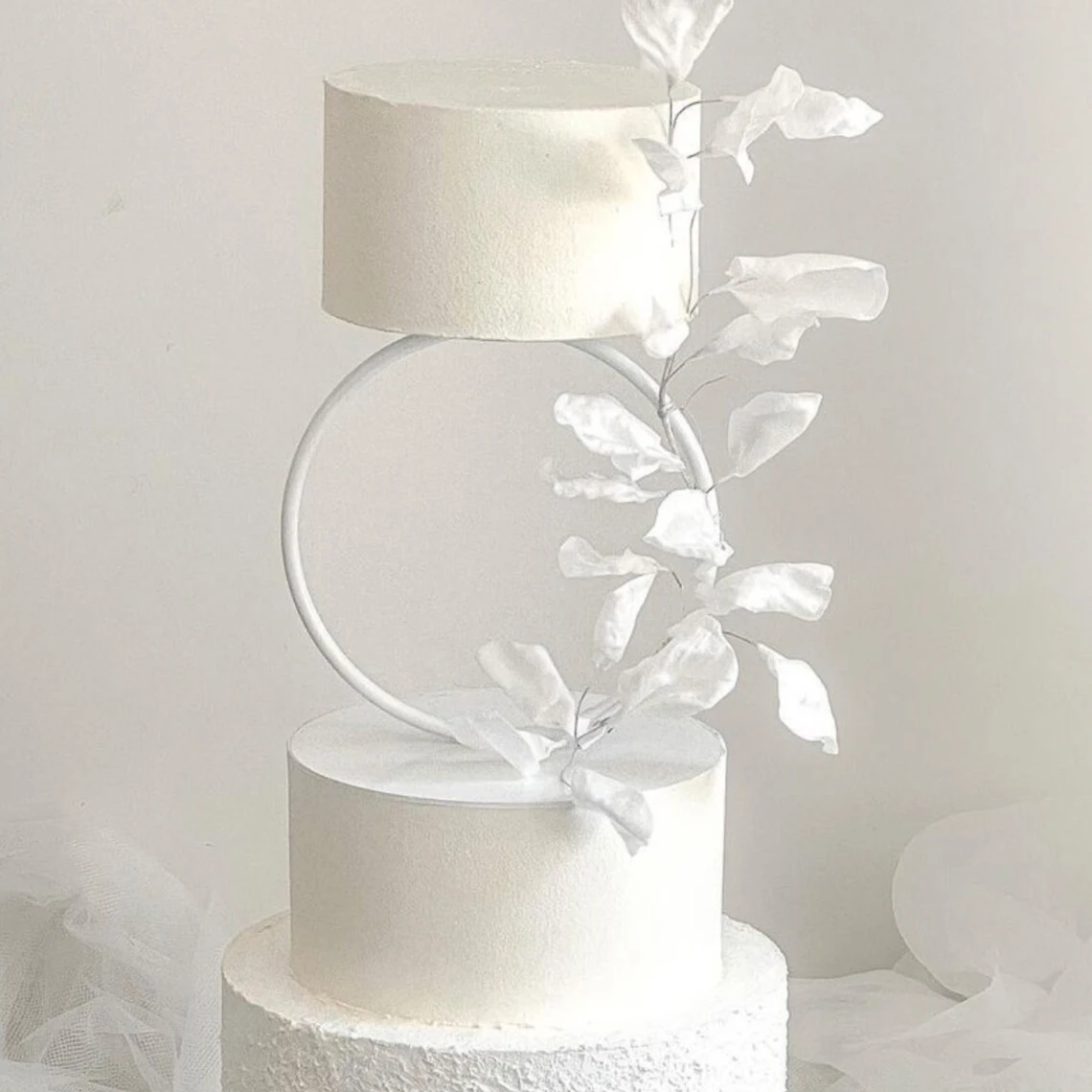 Wedding-Cake-Birthday-Decor-Floating-Cake-Stand-Decoration-Metal-Round ...