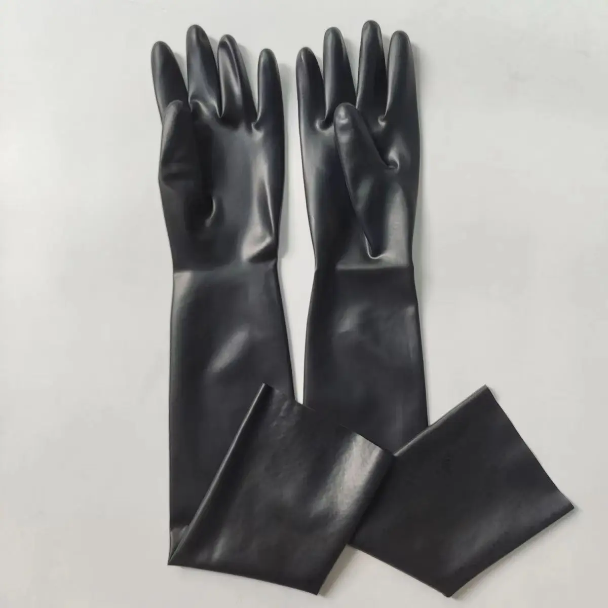 Free-shipping-Hot-Wrist-seamless-black-red-latex-opera-long-latex-gloves-fetish-latex-gloves.jpg
