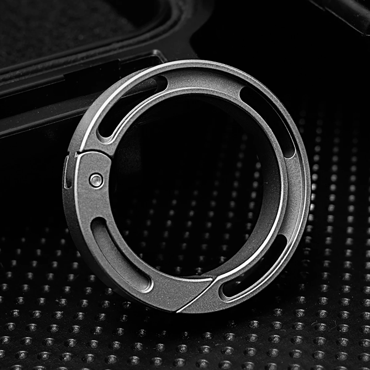 Unique-design-brown-leather-Titanium-Gray-TC4-Ti-Round-snap-spring-Lock ...