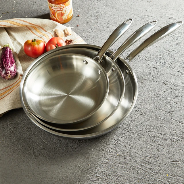Stainless Steel Folding Omelet Pan