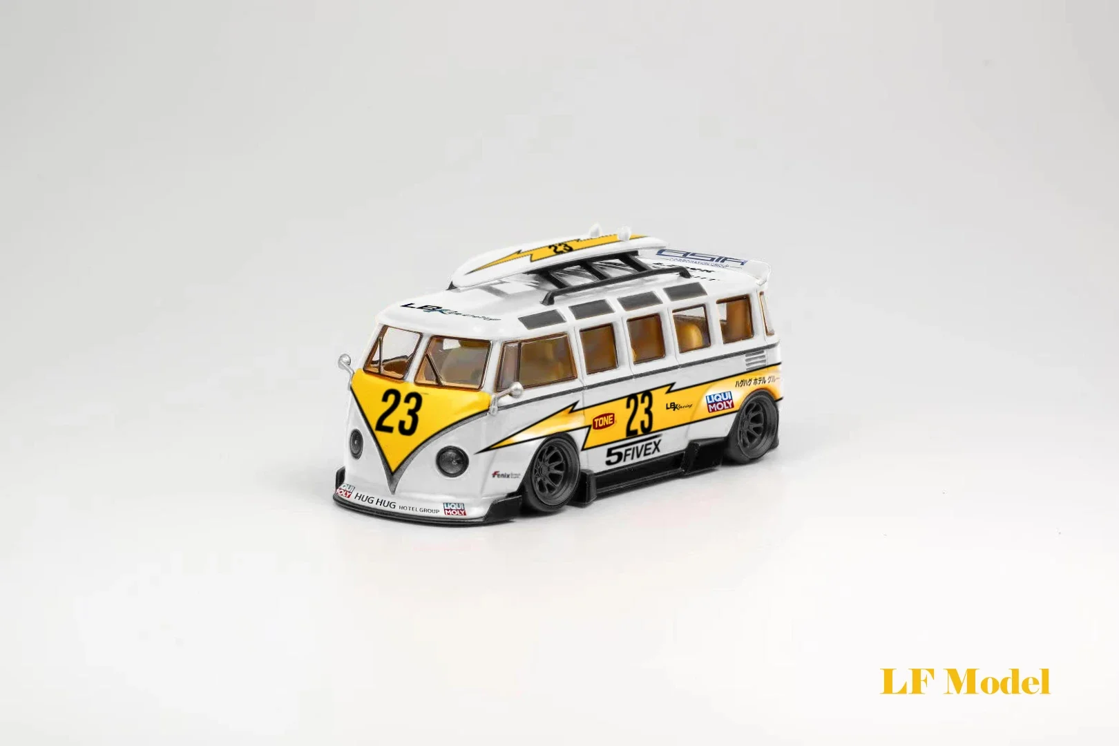 LF-Model-1-64-T1-Kombi-Flash-No23-limited500-Diecast-Model-mobil.jpg