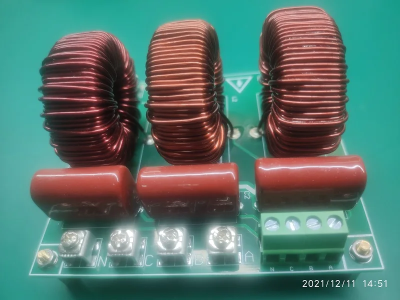 Three-phase LC filter SPWM / SVPWM inverter filter low-pass filter ...