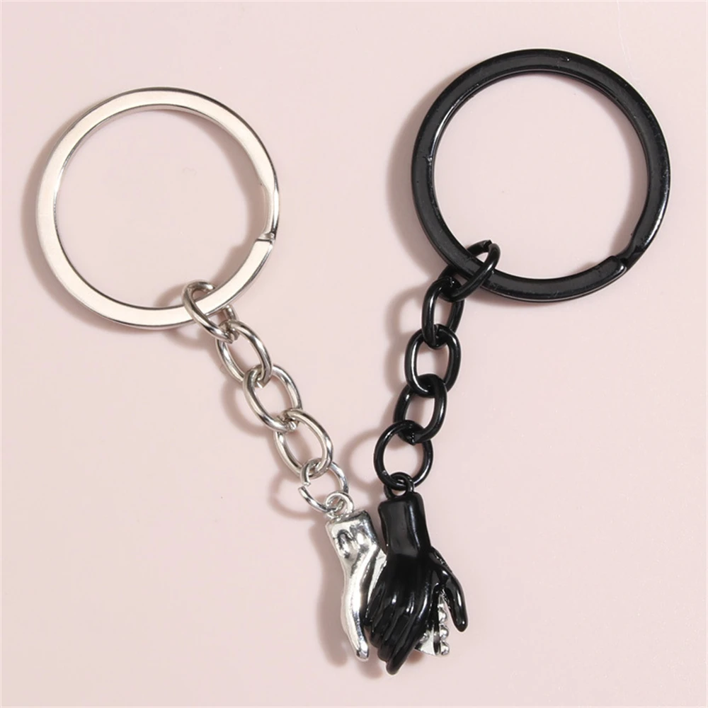 Creative-Couple-Keychain-Held-Two-Handed-Pendant-Keyring-for-Women-Men ...