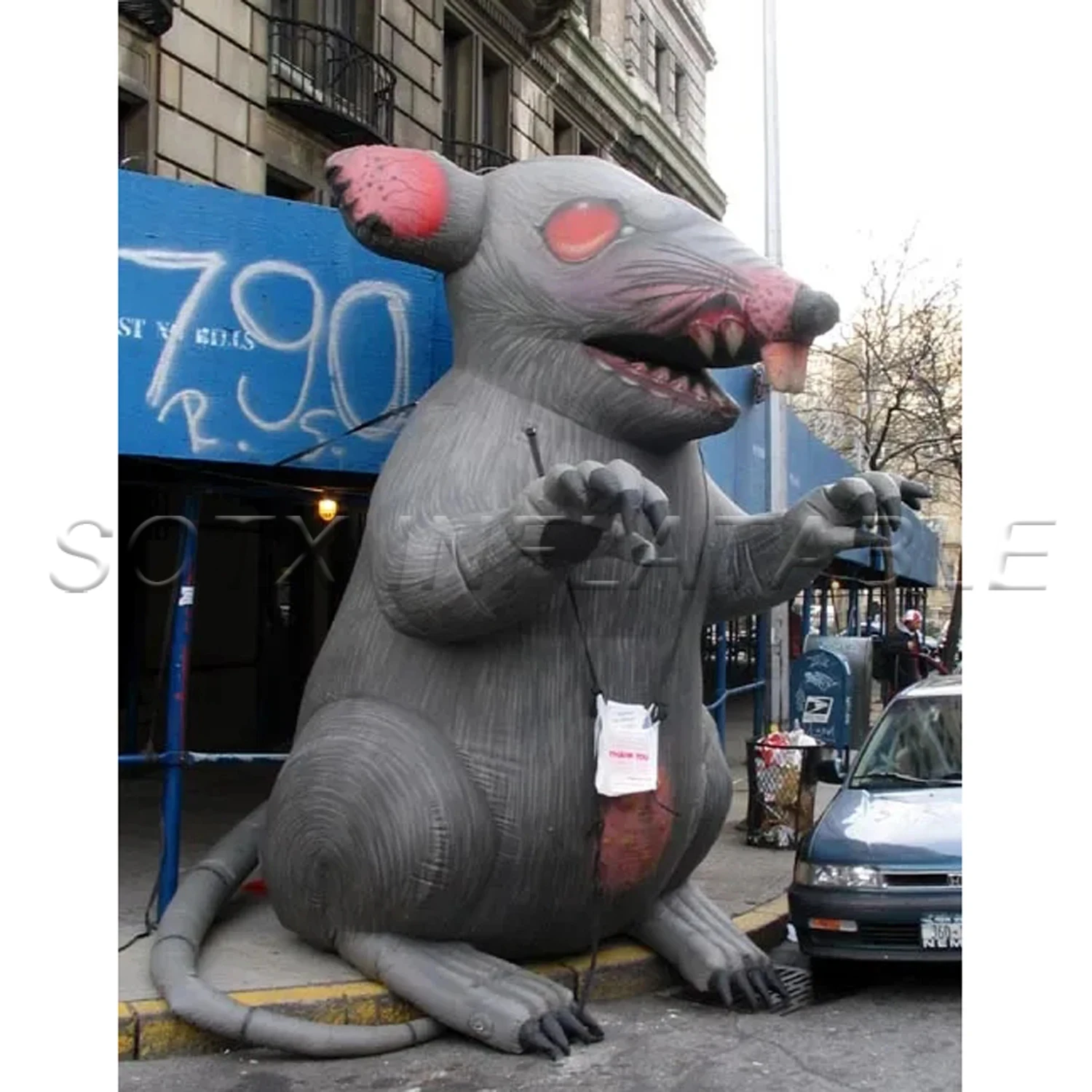Inflatable-rats-Scabby-the-Rat-Giant-Inflatable-Union-Rat-with-blower ...