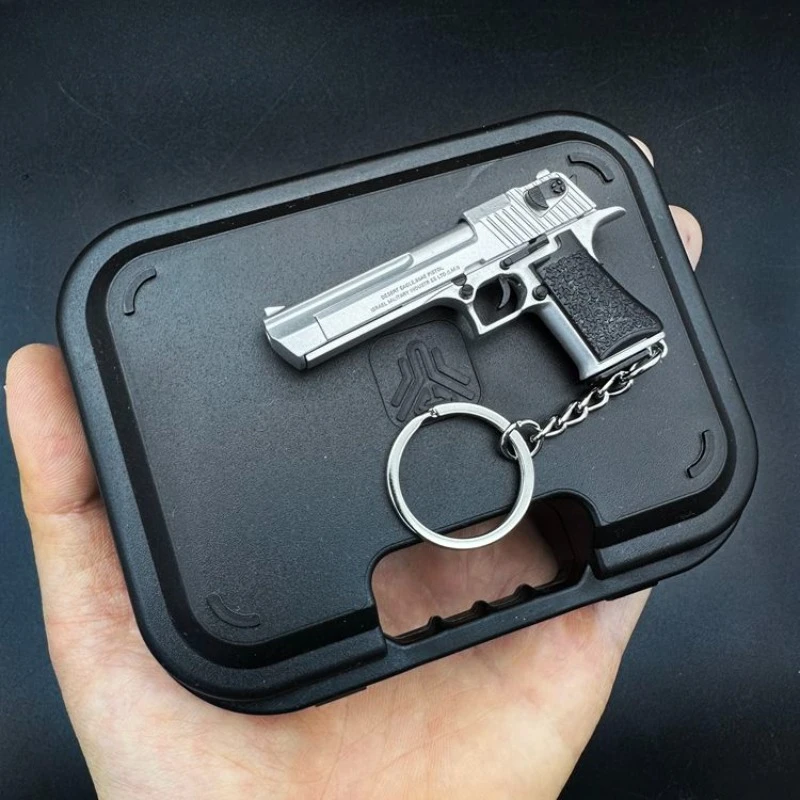 1:4 Metal Keychain Pendant Creative Desert Eagle Small Gun Keychain ...
