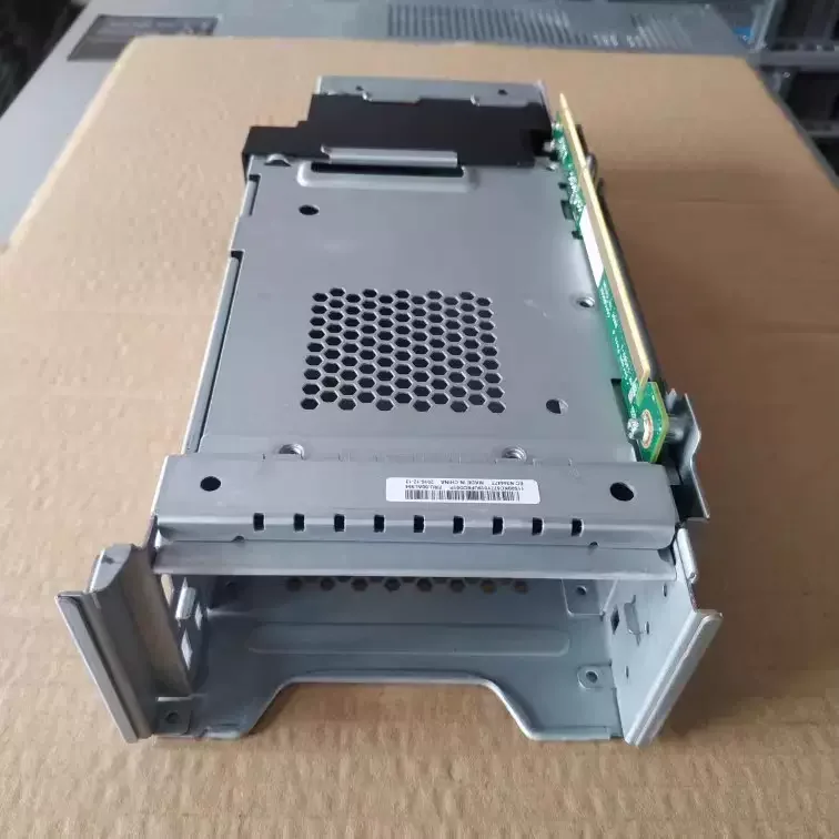 00AL954-00MU098-X3650M5-rear-hard-drive-expansion-cage-2-5-3-5 ...