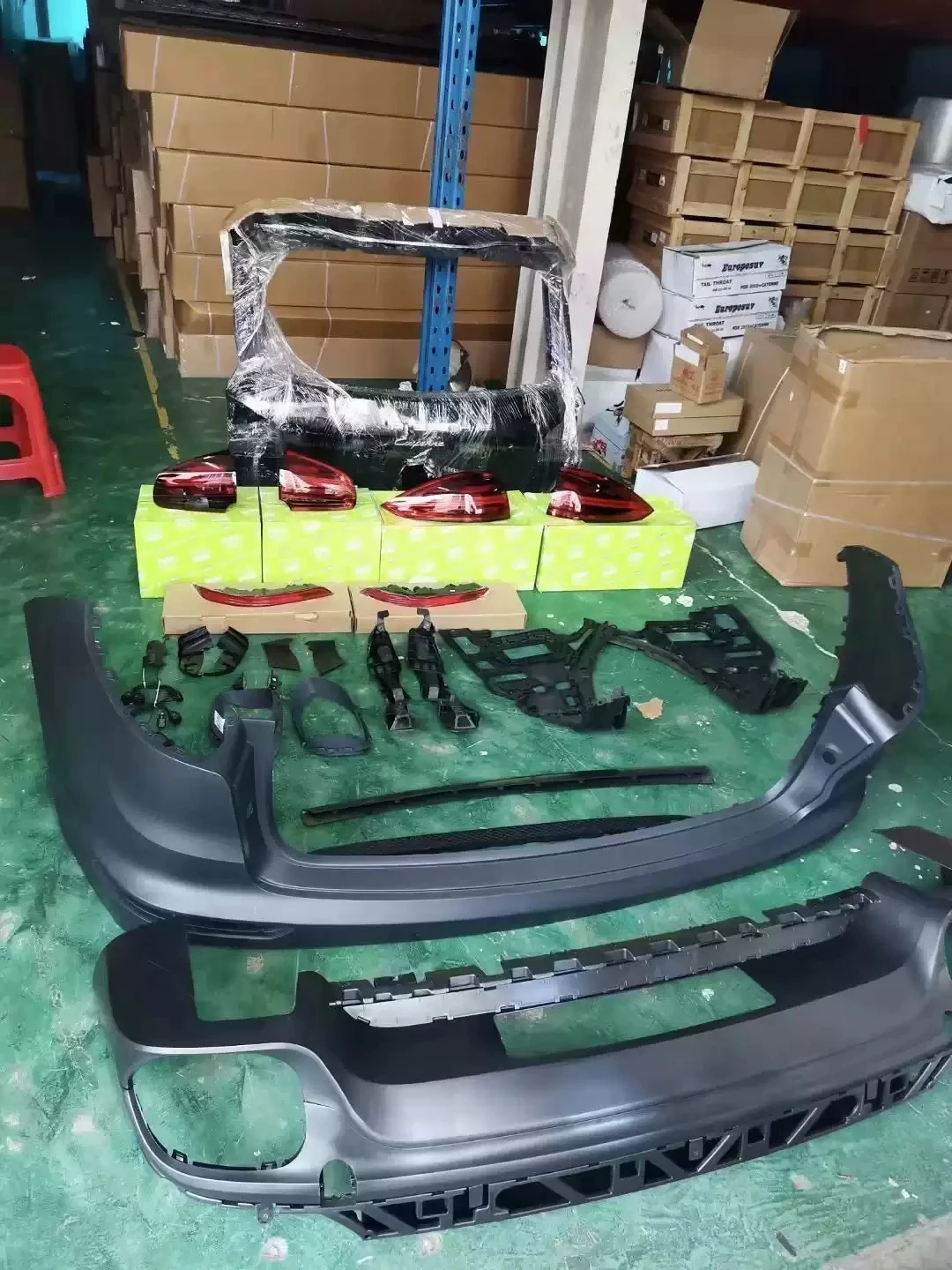 포르쉐 카이엔 자동차 서라운드 바디 키트 2011 개조된 2015 테일 라이트 프론트 리어 범퍼 테일 게이트 프레임