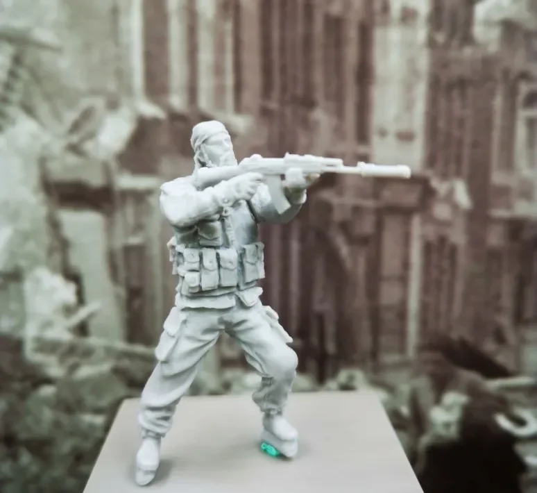 1-35-Scale-Die-Cast-Resin-Figure-Model-Assembly-Kit-Donetsk-Chechen ...
