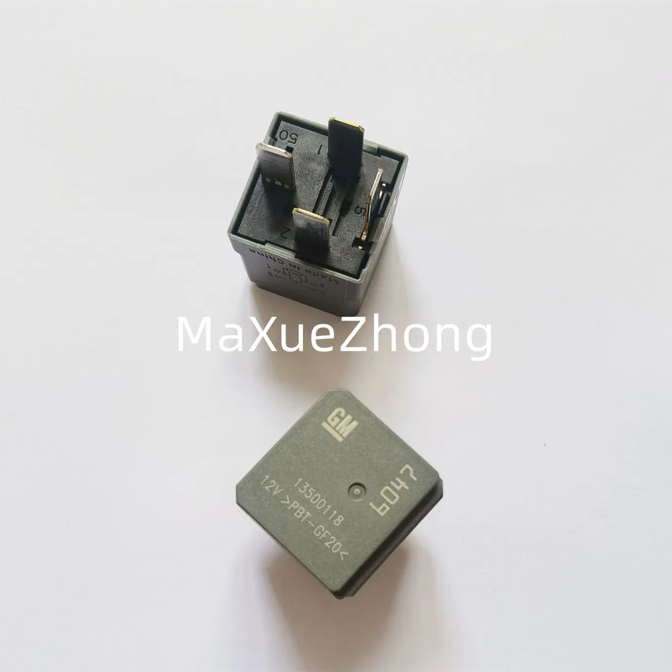 Original-new-100-auto-relay-13500118-12VDC-PBT-GF20-4pin.jpg