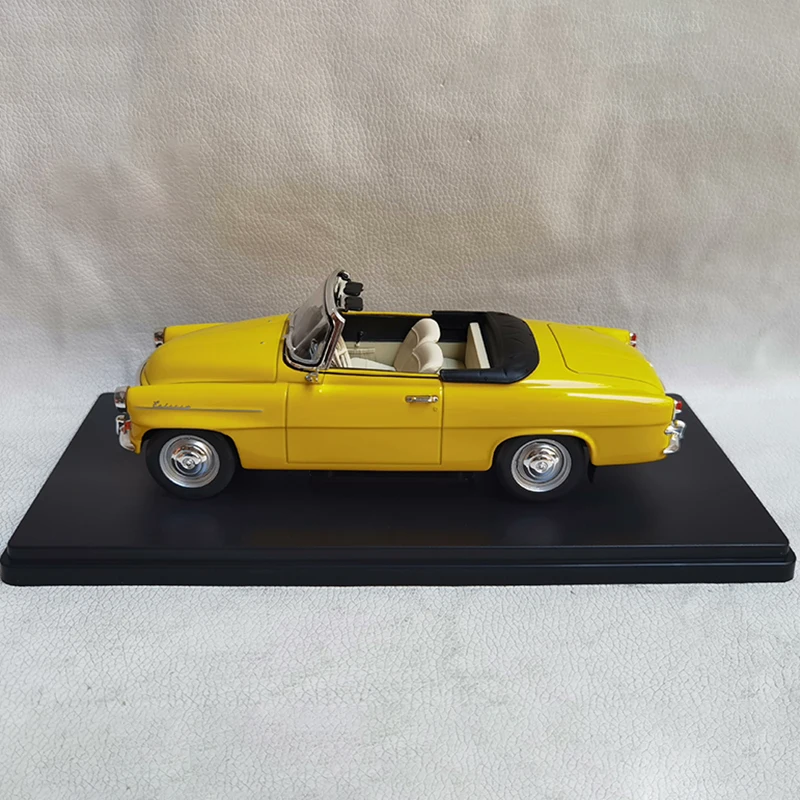 IXO-1-24-Scale-SKODA-Felicia-Car-Alloy-Simulation-Car-Model-Diecast-Toy ...