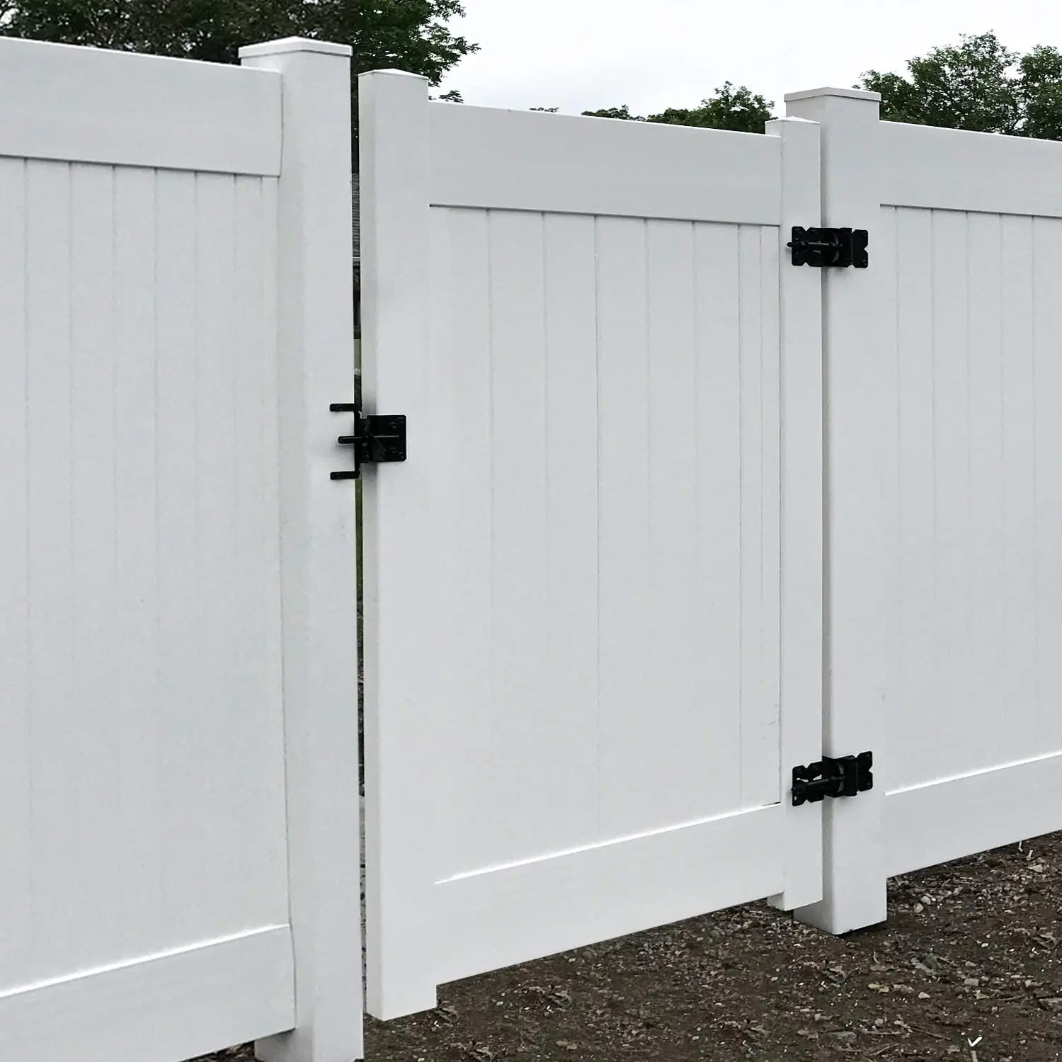 Self Closing Farm Gate