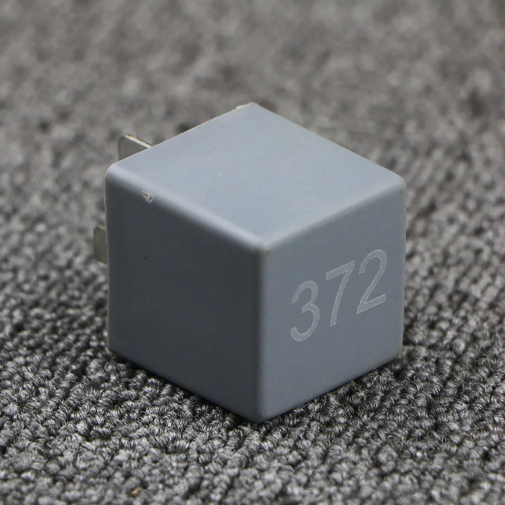 4D0951253 #372 Fuel Pump Relay For Audi 100 1992-1994 A4 1996-2001 A6 ...