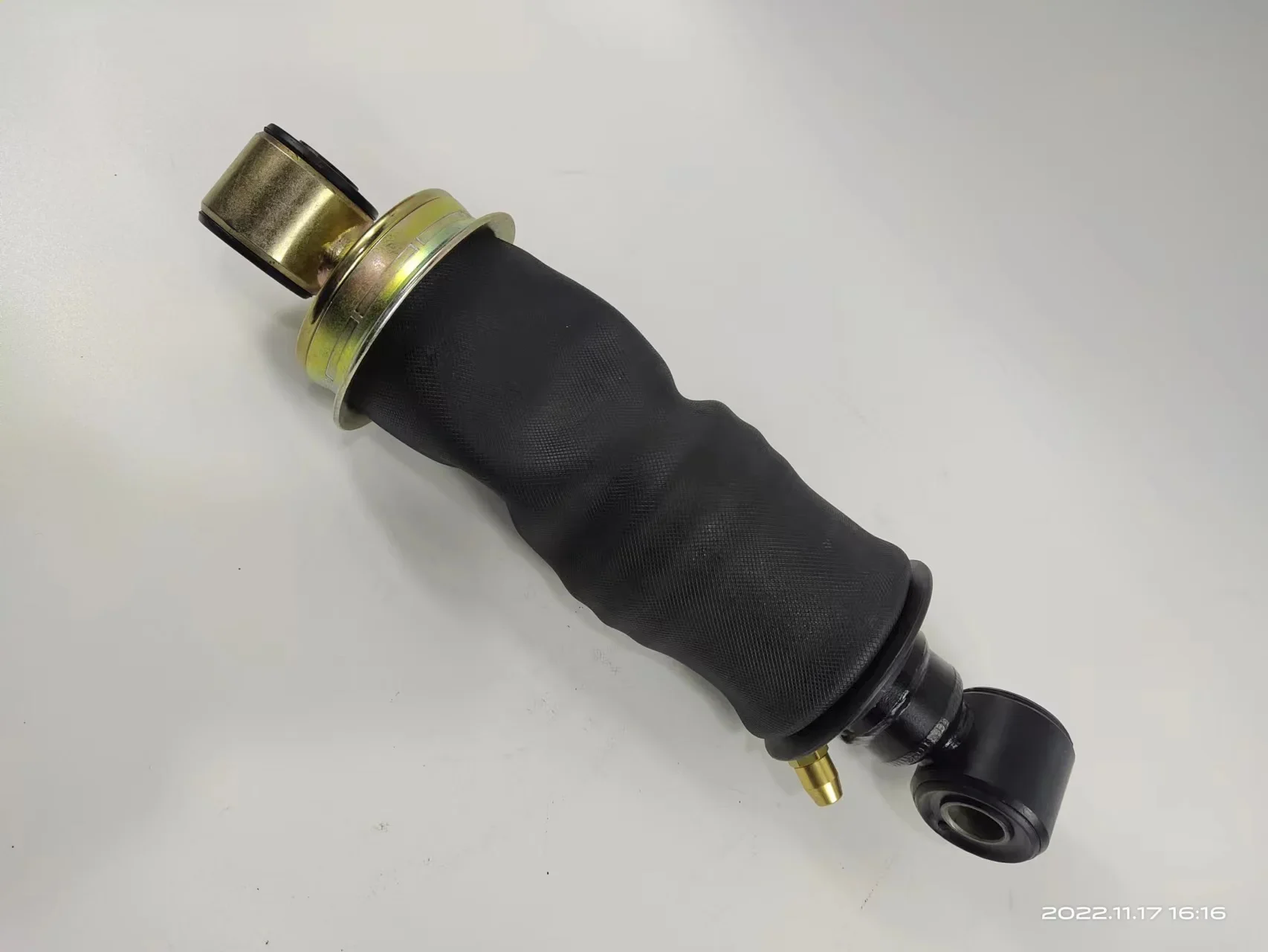 REPLACEMENT SHOCK ABSORBER CAB SUSPENSION 500357352 For IVECOStralis ...