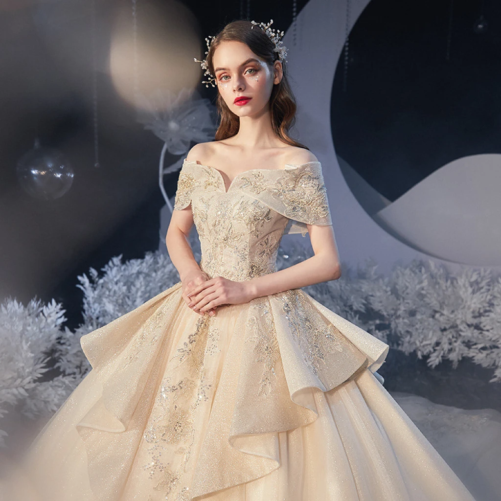 Princess Ivory Wedding Dresses Shiny Lace Applique Boat Neck Beading ...